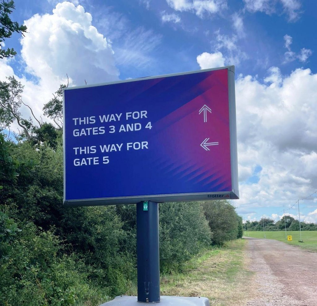 F1 Silverstone – Temporary Outdoor Signage
